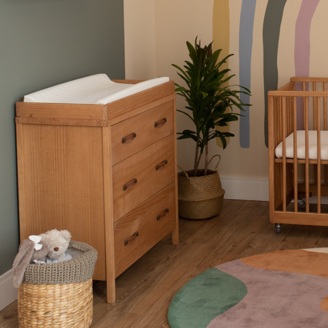 Cali Changing Tray in Hazelnut | Simply Nursery